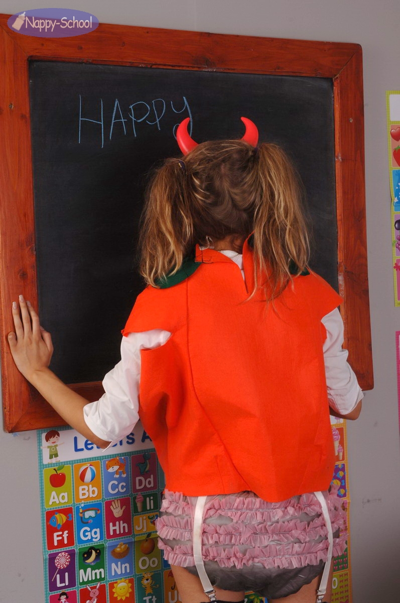 Welcome to Nappy-School - Naughty girls who still wear nappies to school