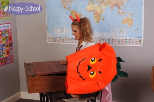 Welcome to Nappy-School - Naughty girls who still wear nappies to school